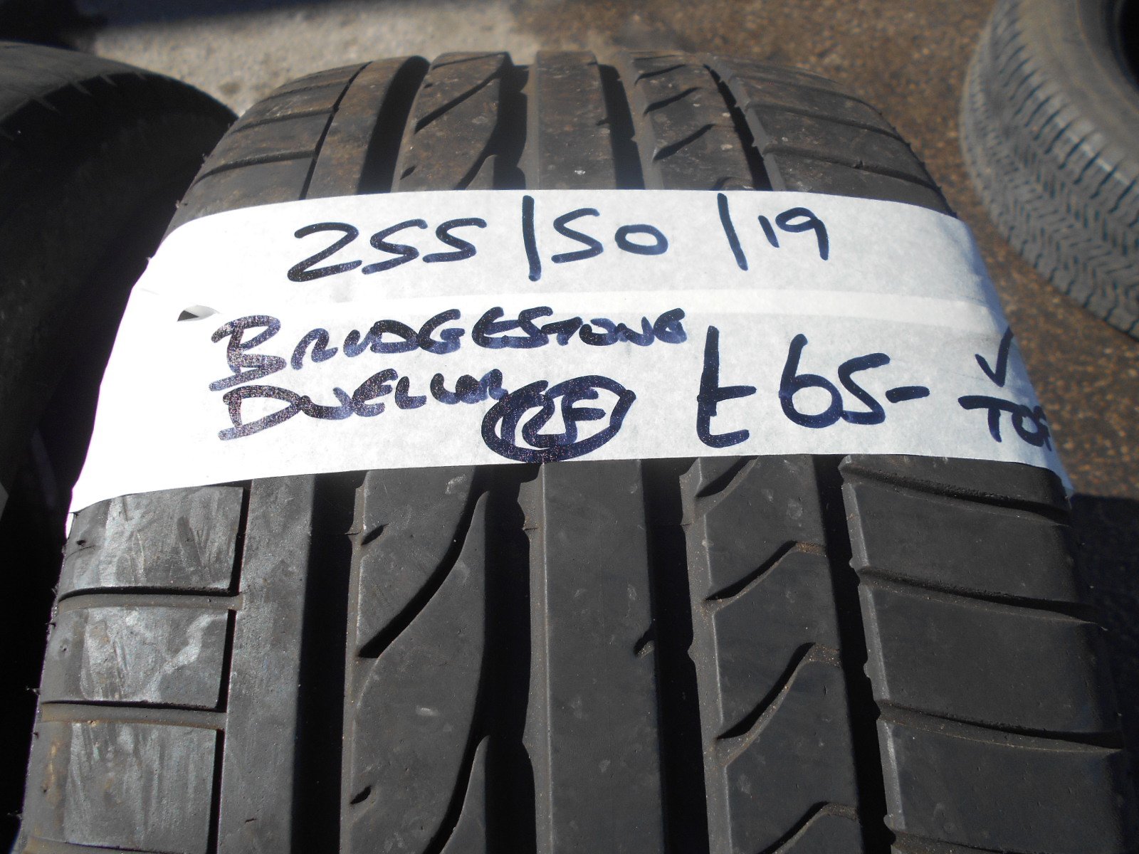 255 / 50 / 19 BRIDGESTONE DUELLER RUNFLAT TYRES – Performance wheels ...